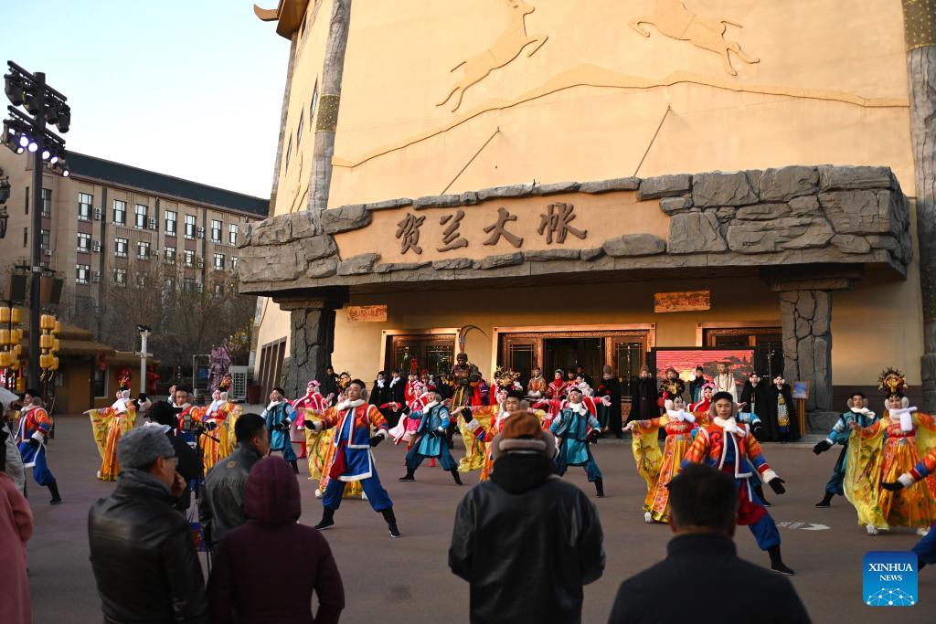 Tourism resort in China's Ningxia attracts people with unique culture