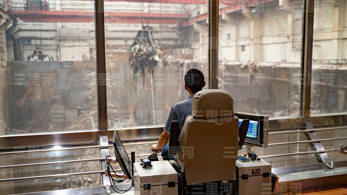 EconoScope | China turns trash into green growth, expands waste ...